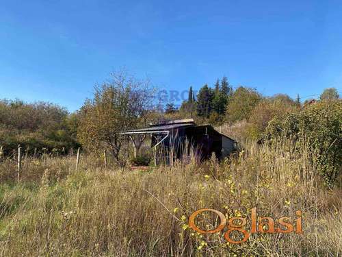 POPOVICA, PLAC OD 720M2 POD NAGIBOM