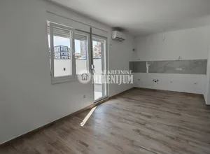Prodaja Stan - Beograd, Surčin Centar