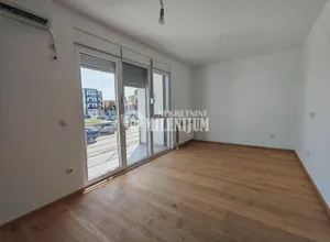 Prodaja Stan - Beograd, Surčin Centar