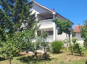 Prodaja Kuća - Niš, Crveni Krst: Ratko Jović - Šljaka - Medoševac