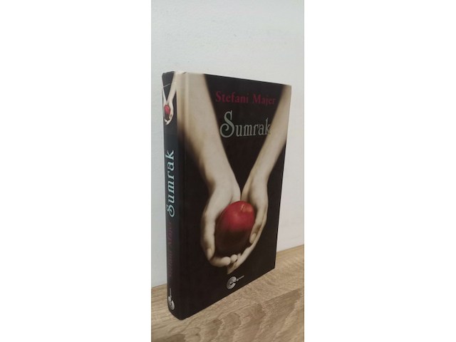 SUMRAK - Stefani Majer