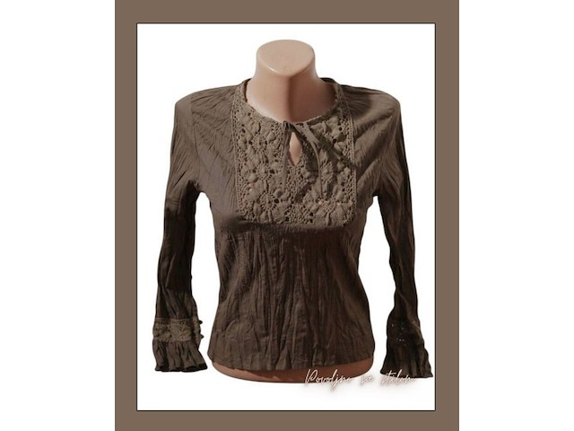 3.5. Braon bluza sa čipkom XS s.Oliver