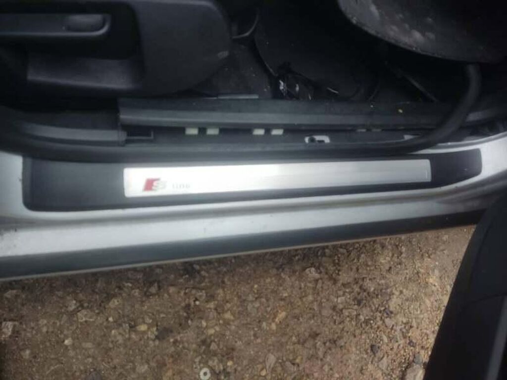 LAJSNE PO PRAGOVIMA A4 B7 ZA AUDI A4 | Lajsne po pragovima a4 b7