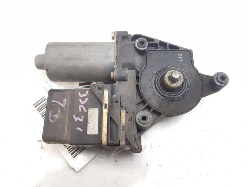 MOTOR PODIZAČA STAKLA ZA VOLKSWAGEN GOLF 4 OD 1998. DO 2006. GOD. |