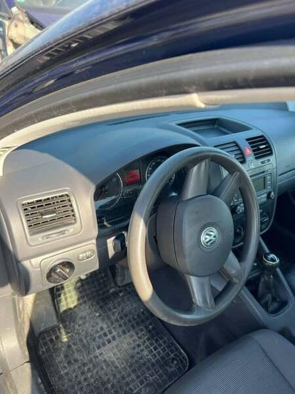 ZADNJI BRANIK ZA VOLKSWAGEN GOLF 5 | Zadnji branik za VW Golf 5. Na