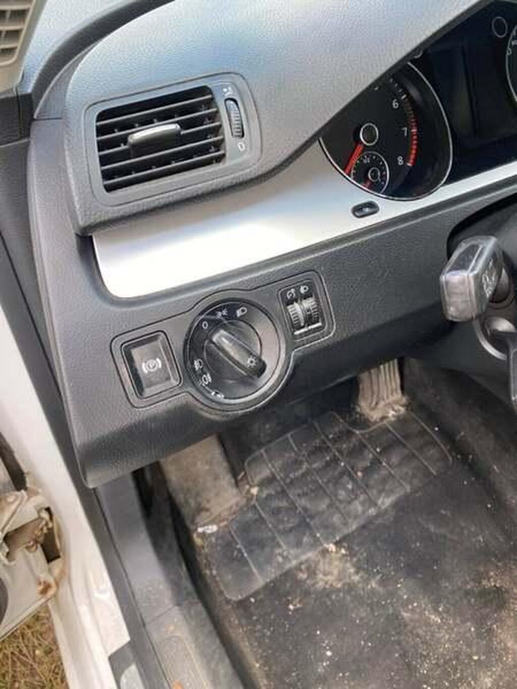 INSTRUMENT TABLA ZA VOLKSWAGEN PASSAT B6 OD 2005. DO 2010. GOD. |
