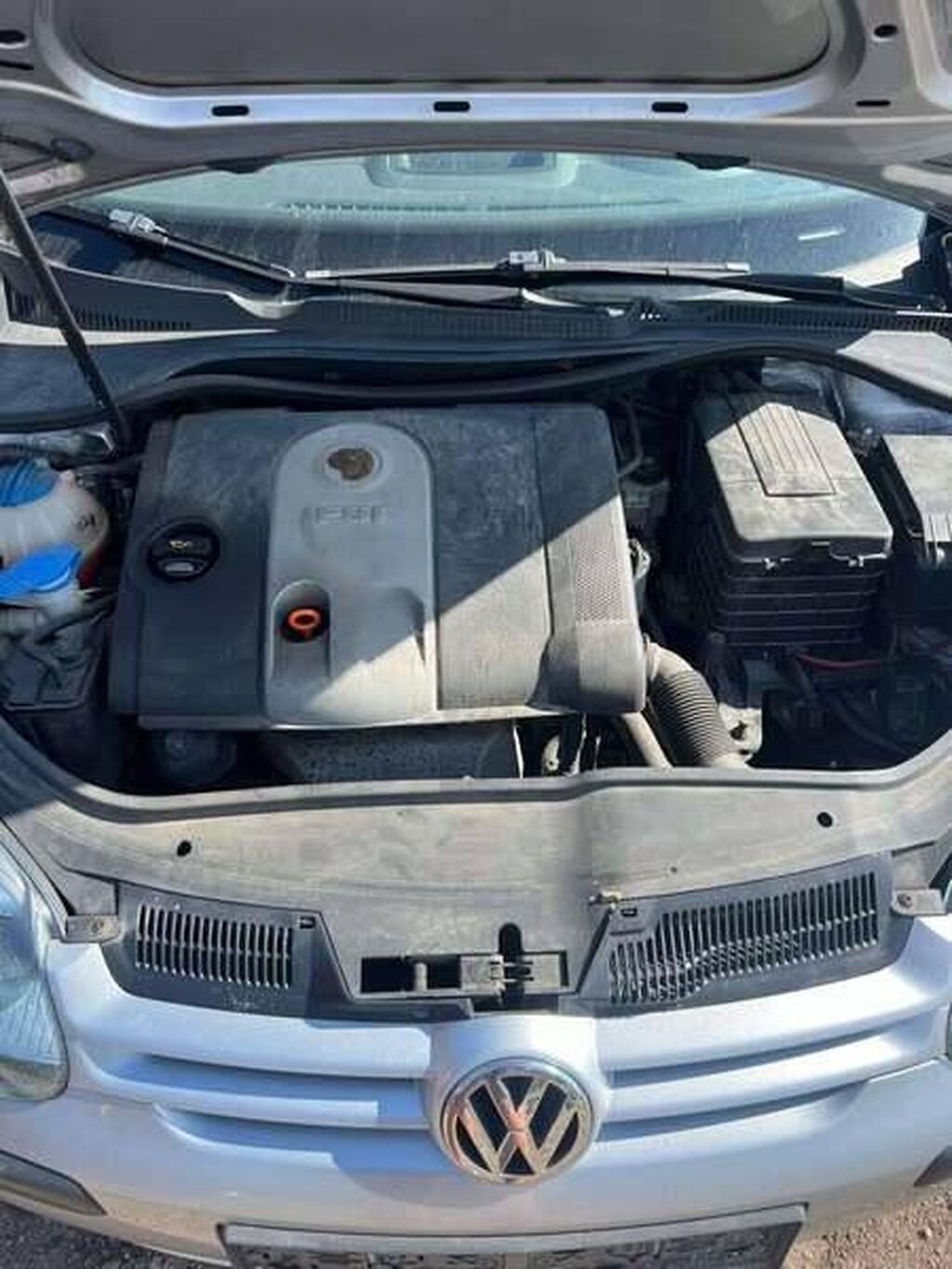 POKLOPAC MOTORA 1.6 FSI ZA VOLKSWAGEN GOLF 5 | Poklopac motora za VW
