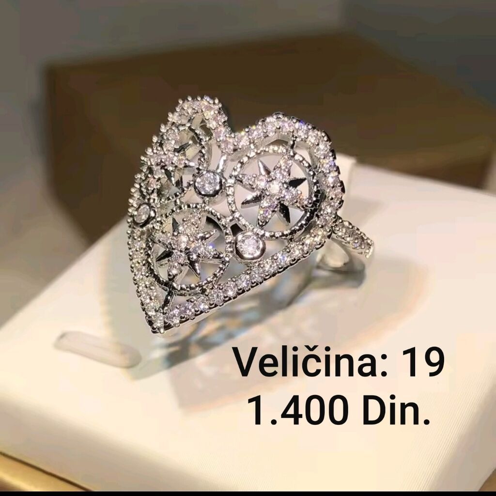 Elegantni posrebreni prsten od hirurskog čelika sa žigom S925 u obliku