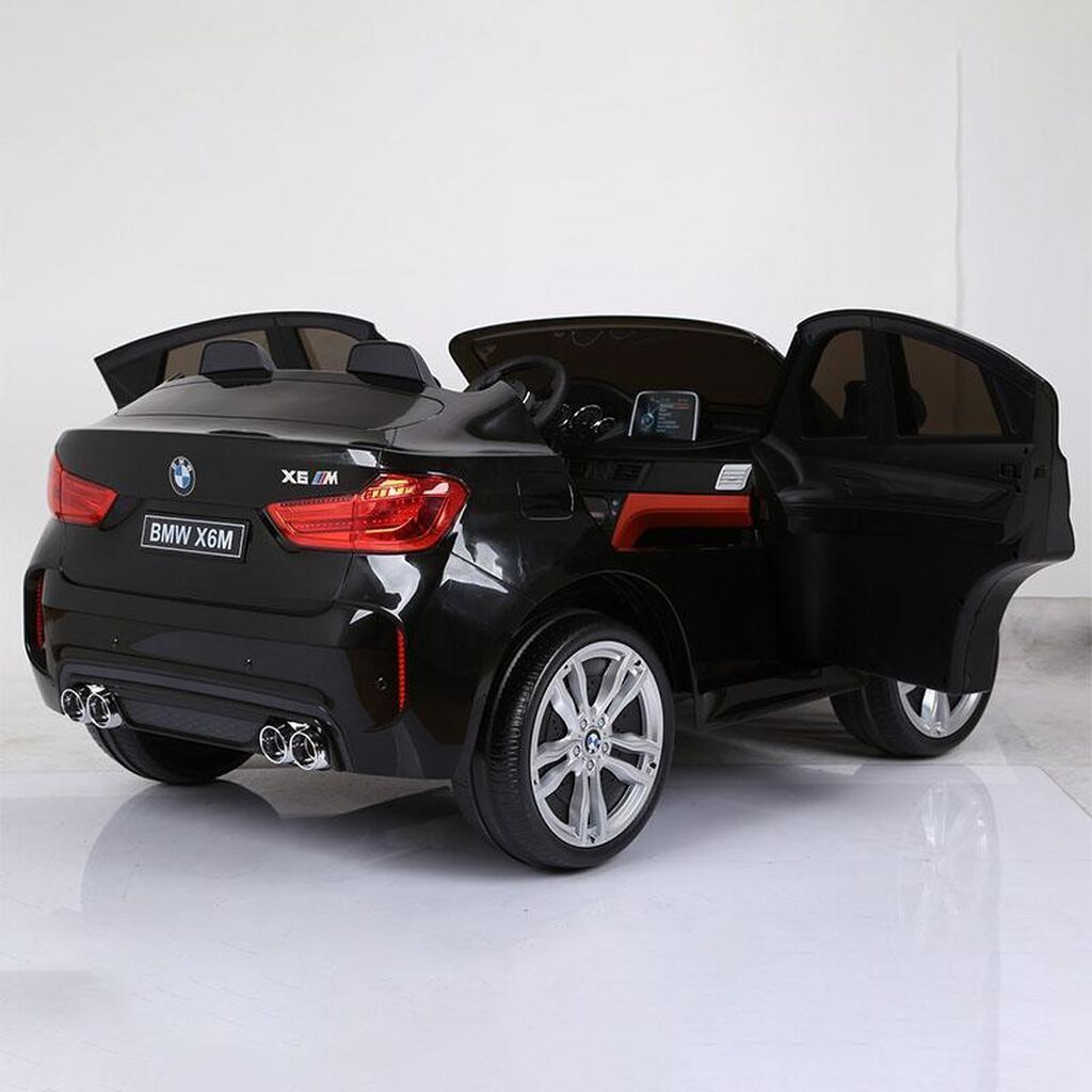 Dvosed BMW X6 M – crni auto na akumulator za decu Šifra proizvoda