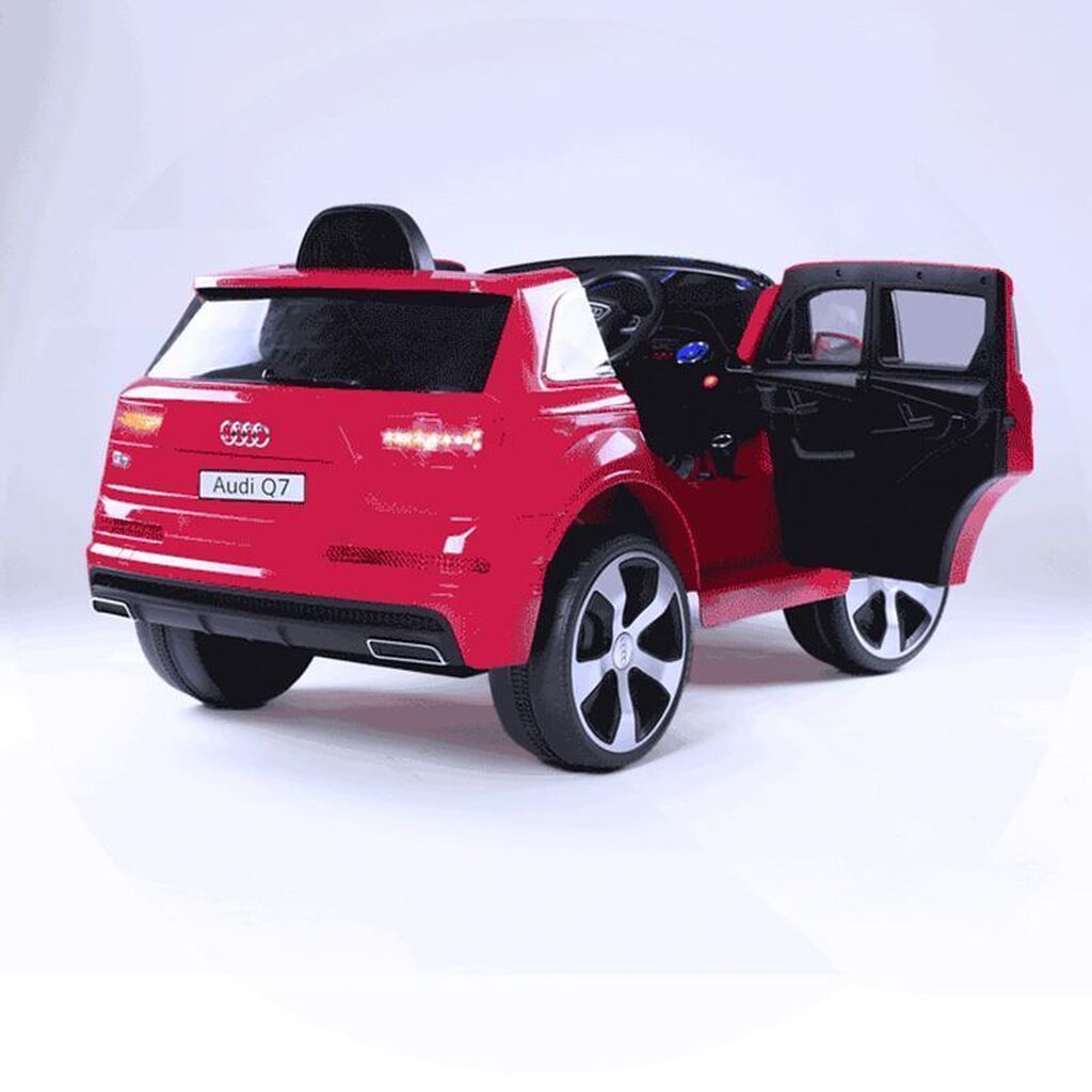 Audi Q7 – Crveni, dečiji automobil na akumulator Šifra proizvoda