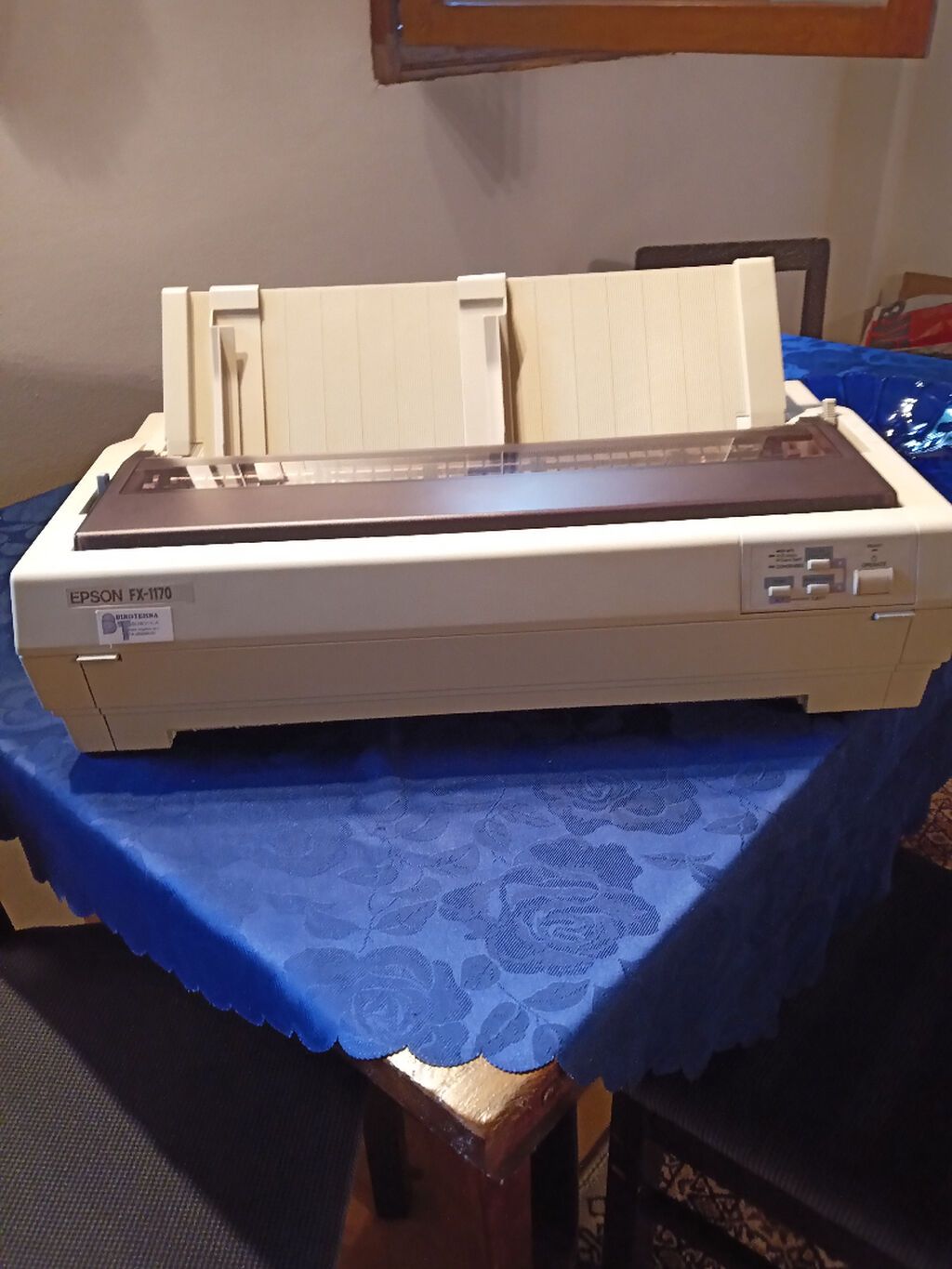 Prodajem trakaste(igličaste)štampače,A3 iA4 formata(po jedan),potuno