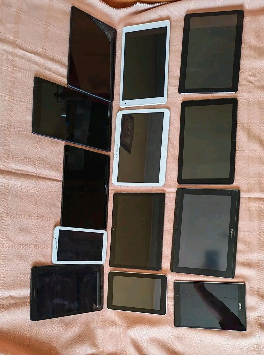 Lot tablet računara – razni brendovi i modeli, idu kao neispitani I