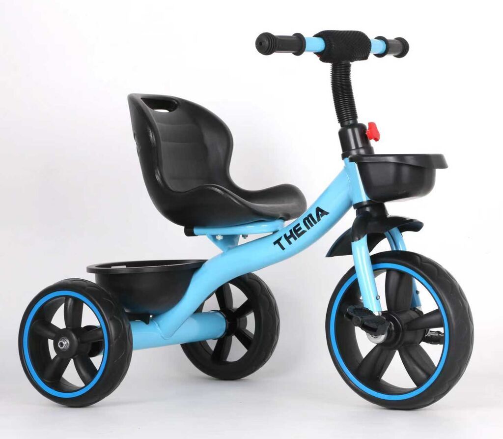 Tricikl TS-366 plavi Tricikl TS-366 plavi spaja bezbednost, udobnost