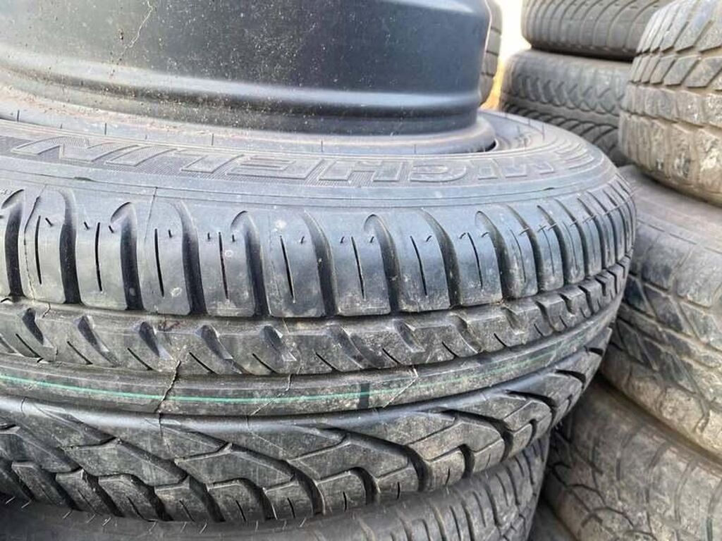 MICHELIN 195/65 R15 LETNJA | 2 Michelin gume iz rezerve 195/65/15