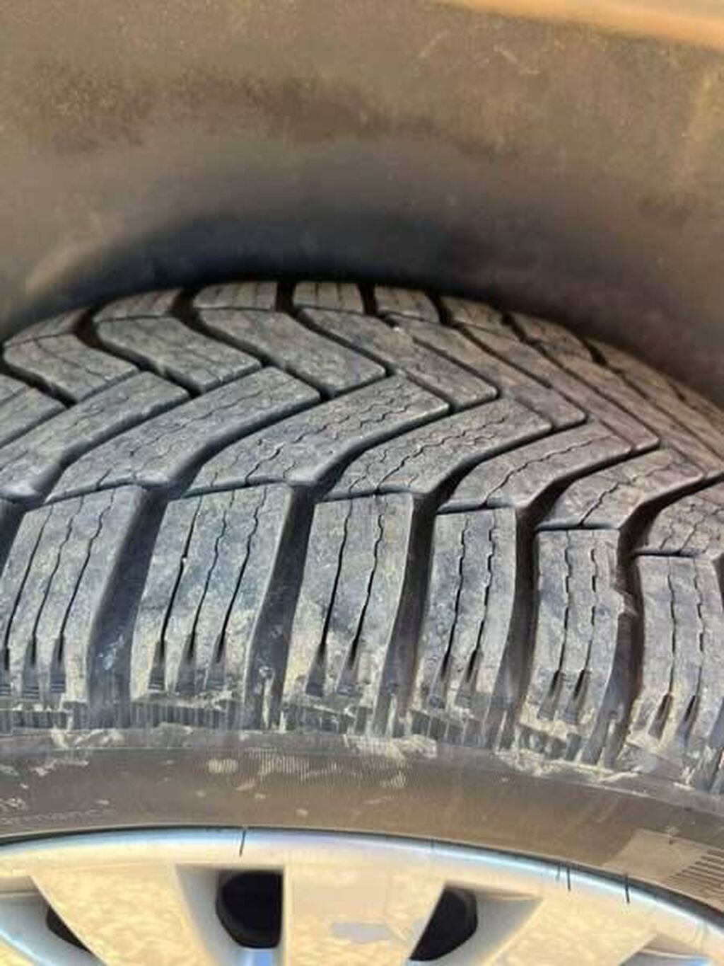 MICHELIN 255/55 R16 ZIMSKA | Gume Michelin 215 / 55 / R16, zimske