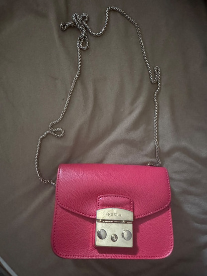 Furla tasna