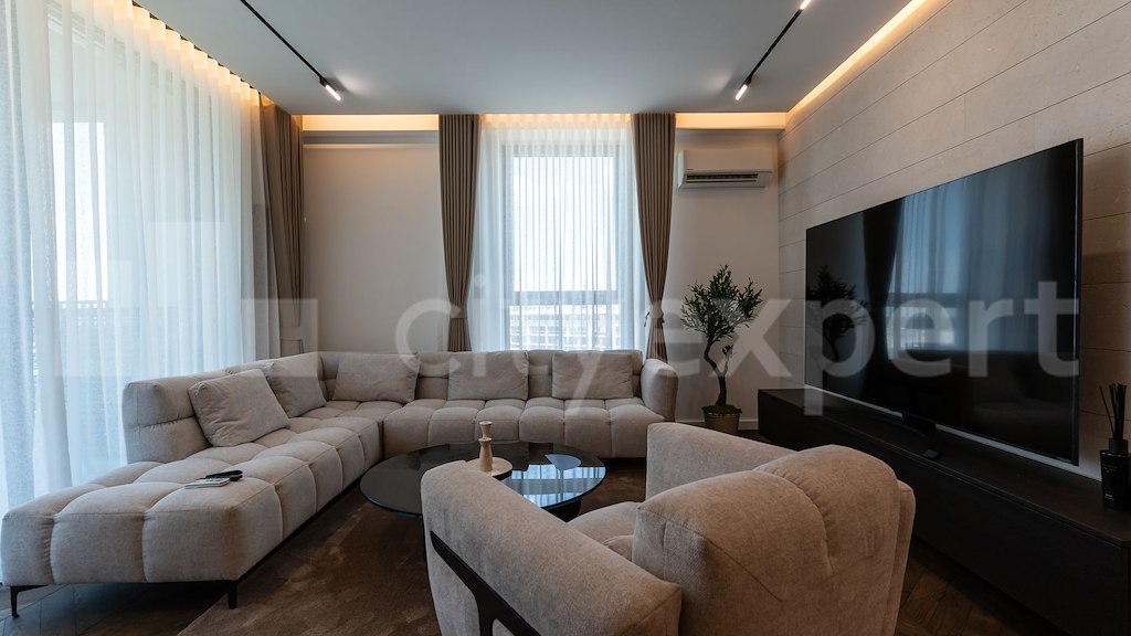 Stan za prodaju - Trosoban, 82m², Bulevar Vudroa Vilsona, Savski venac - 435000€