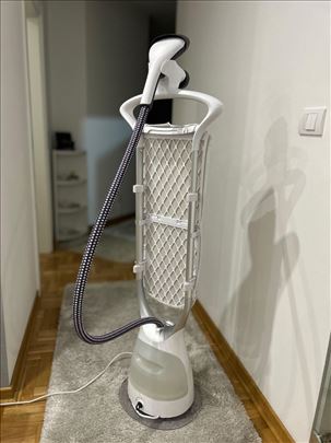 Prodajem vertikalnu peglu