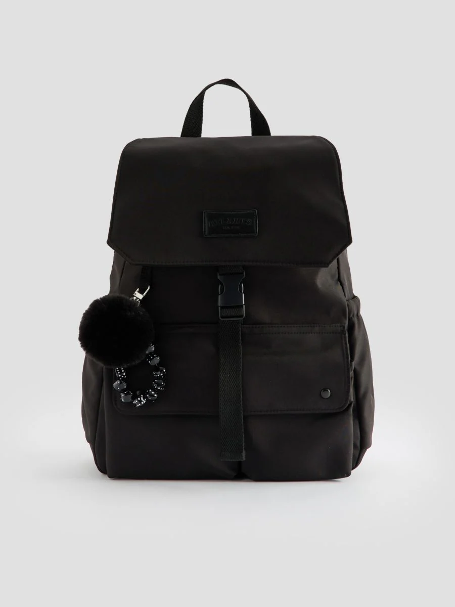 LADIES` RUCKSACK & PENDANT