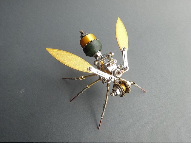 Steampunk mehanička pčela