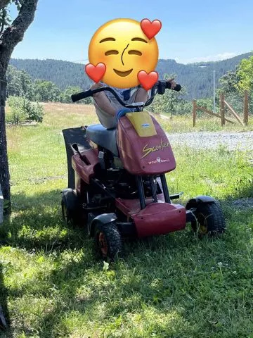 PRODAJEM TRAKTOR KOSACICU