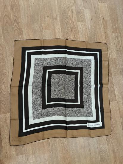 Pierre Balmain old money 57x57 original svila 100%