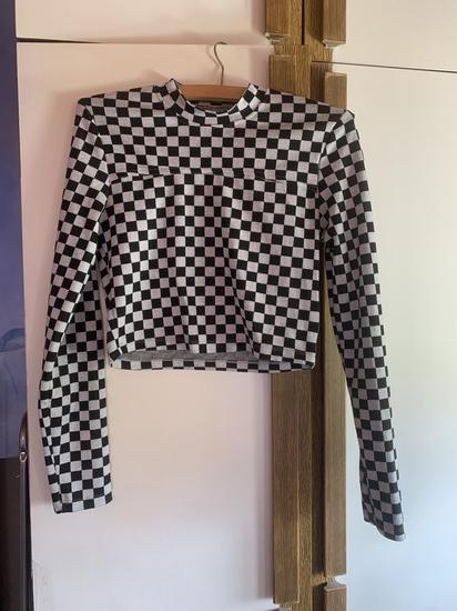 Crop top majica crno bele kockice