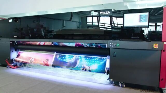 Digitalna štamparska mašina
efi Vutek Pro32R + LED Roll Printer full refurbished all 12 new Printheads