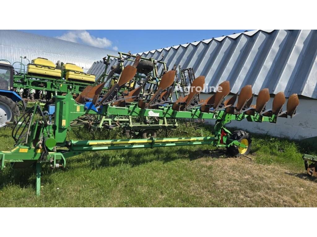 John Deere 3810 reverzibilni plug
