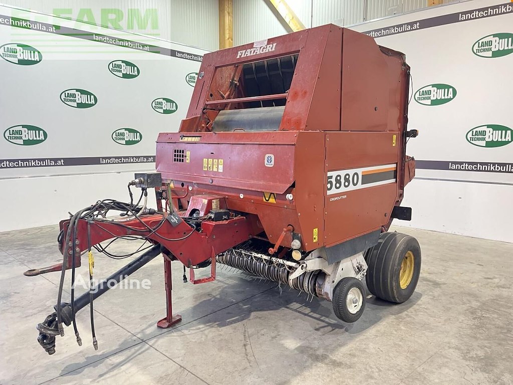 Fiat 5880 balirka za okrugle bale