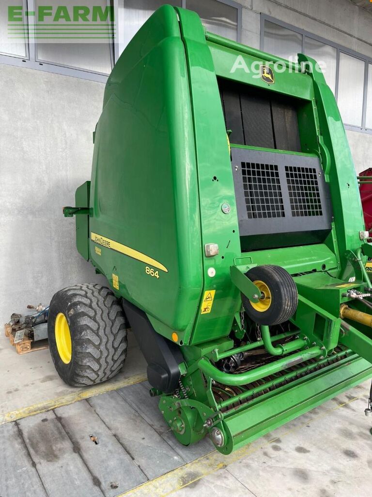 John Deere 864 balirka za okrugle bale