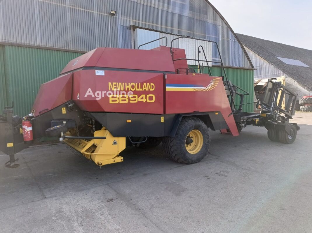 New Holland BB 940 +/plus Parkland 425 balirka za četvrtaste bale