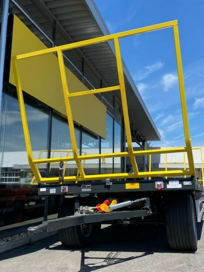 Nova Metal-Fach T019/1 / 18 t Extendable Bale Trailer prikolica za seno