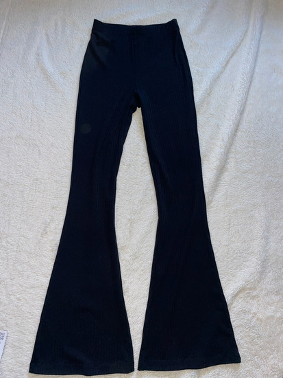 H&M rebraste zvonaste pantalone Xxs