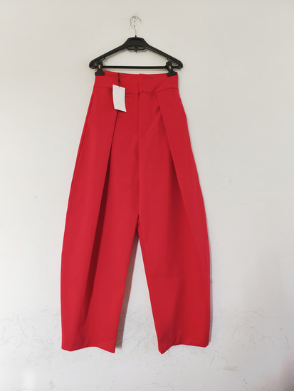          pantalone *lepe i moderne*