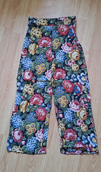 ZARA leprsave pantalone od viskoze