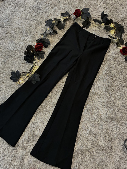 Zvonaste pantalone