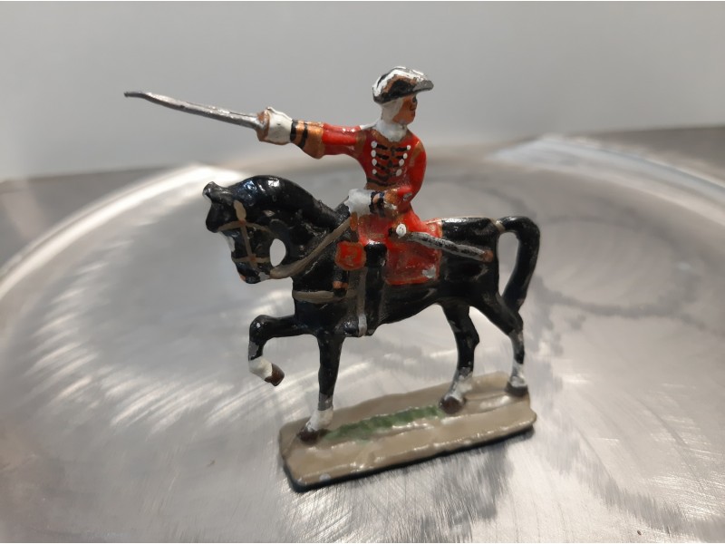 STARI OLOVNI VOJNIK NA KONJU ZINNFIGUREN ANTIKVITET 6CM