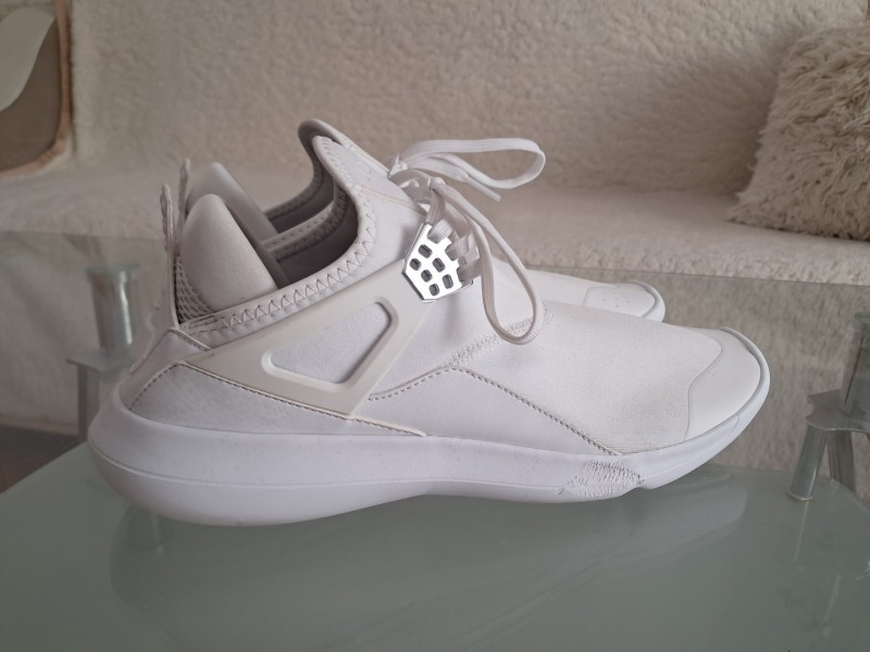 NIKE JORDAN FLY MUŠKE BELE PATIKE 43