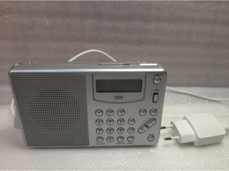 TCM NEMAČKI DIGITALNI SVETSKI RADIO TRANZISTOR SA SATOM