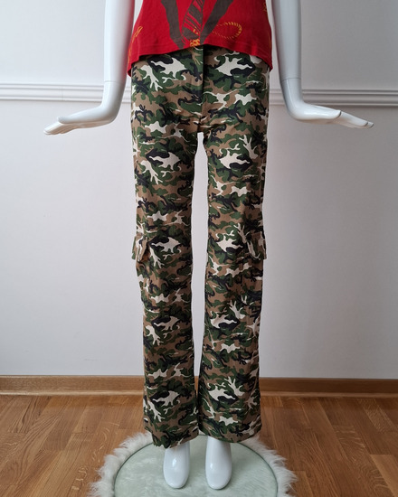 Y2k maskirne pantalone XS/S
