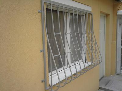 Zaštitne rešetke za prozore 32