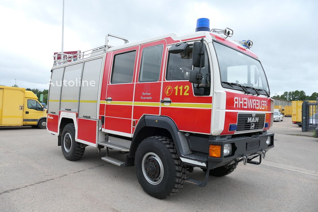 MAN 10.224 DoKa LHF 16/12 4x4 Wassertank 850l vatrogasno vozilo
