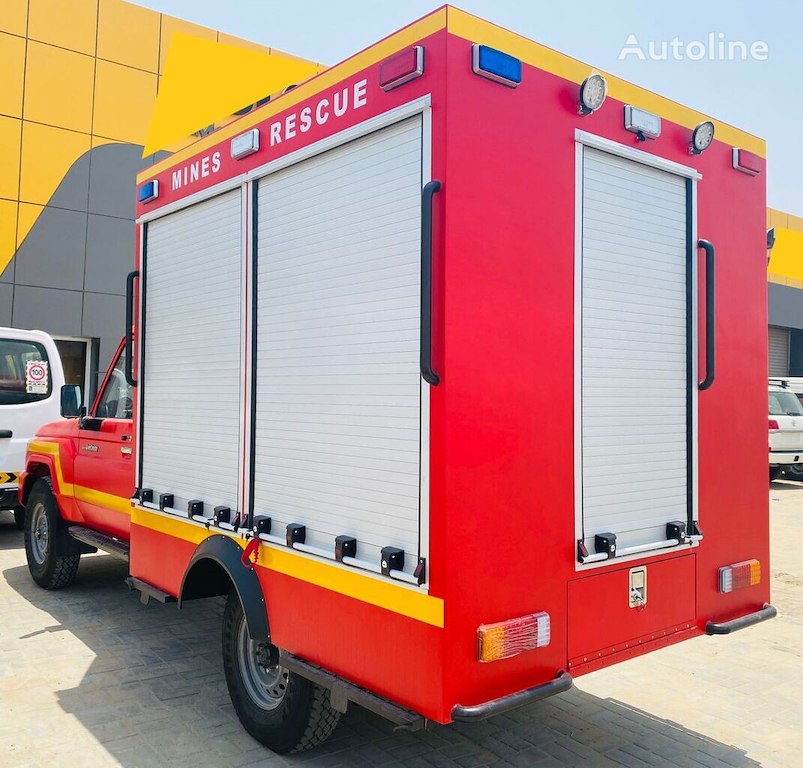 Novo Toyota Rescue Land cruiser LC79 vatrogasno vozilo