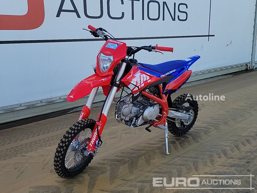 Prodaje se Apollo Thunder motocikl na aukciji