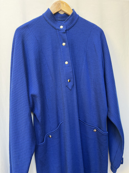 vintage plava rebrasta haljina