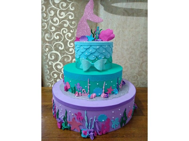 Sirena stil, torta od kartona na 3 sprata