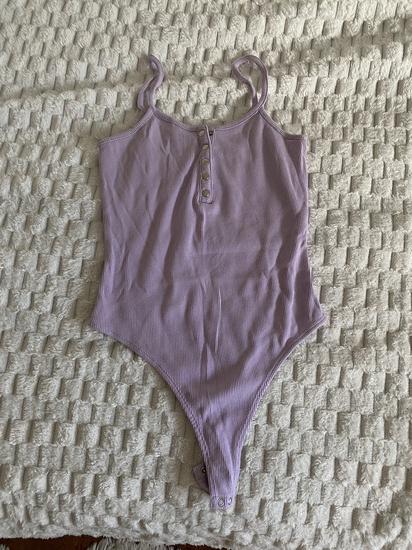 Bershka body + gratis majica