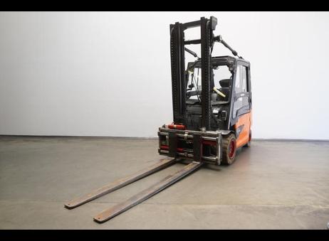 Dizel viljuškar Linde E 45/600 HL 388