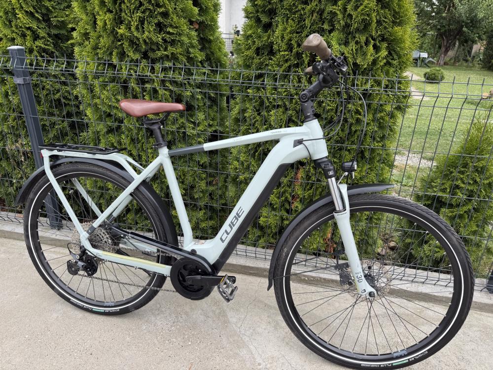 Cube touring pro 625 wh Bosch-kompletan